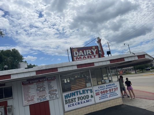 HUNTLEY DAIRY MART - Updated December 2025 - 60 Photos & 190 Reviews ...