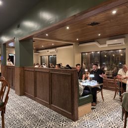 ALORA - Updated December 2025 - 230 Photos & 54 Reviews - 2502 Dunlavy ...