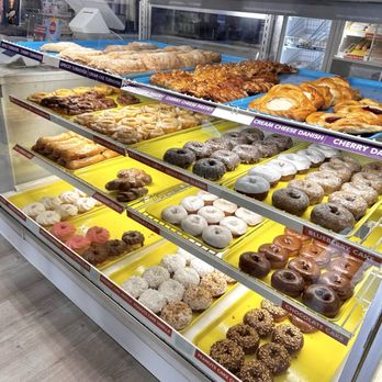 TONYS DONUTS - Updated December 2025 - 77 Photos & 58 Reviews - 11525 ...