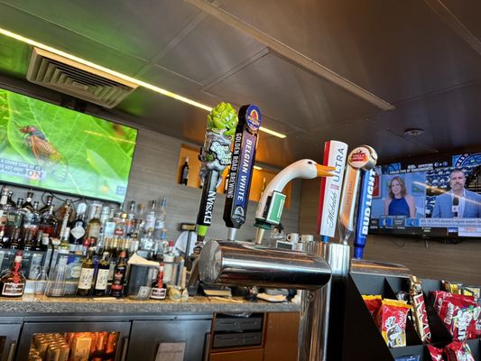 ST. LOUIS BREWMASTERS TAP ROOM - Updated December 2025 - 111 Photos & 115 Reviews - 10701 ...