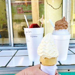 GARIBALDI’S PIZZA - Updated 05/2025 - 56 Photos & 77 Reviews - 3530 ...