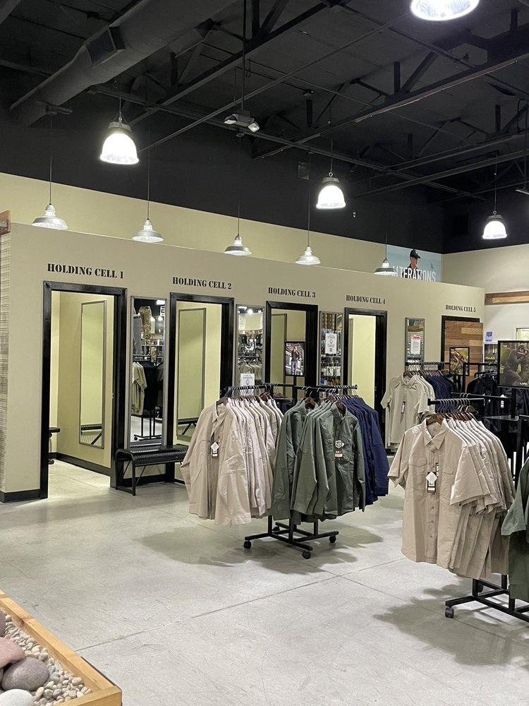 LA POLICE GEAR - ONTARIO - 4440 Ontario Mills Pkwy, Ontario, California ...