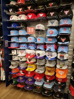 LOCKER ROOM BY LIDS - Updated December 2025 - 13 Photos - 835 N ...