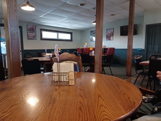 ROAD RUNNER BAR AND GRILL - Updated October 2025 - 27 Photos - 705 ...