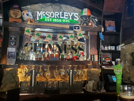 SLAINTE IRISH PUB - Updated October 2025 - 30 Photos & 44 Reviews - 7 N ...