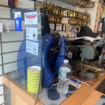 VILLAGE LOCK AND KEY - Updated October 2025 - 34 Photos & 12 Reviews ...