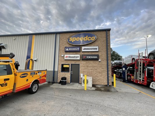 SPEEDCO TRUCK LUBE AND TIRES - Updated May 2025 - 1105 Peeler Rd, Salisbury, North Carolina ...