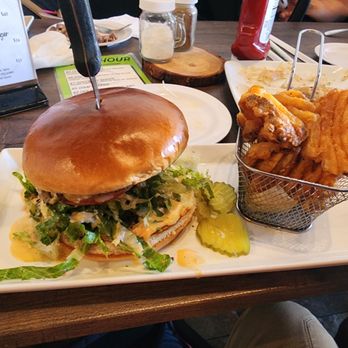 DA BURGER WING HUB - Updated August 2025 - 535 Photos & 193 Reviews ...