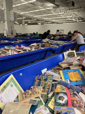 GOODWILL OUTLET - 15 Photos & 16 Reviews - 2675 Brice Rd, Columbus ...