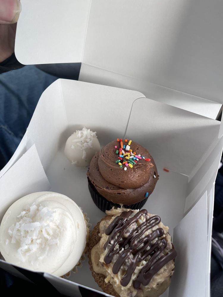 J RAES - Updated December 2024 - 18 Photos & 36 Reviews - 2357 N Maize ...