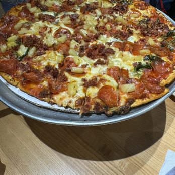 KAISER’S PIZZA & PUB - Updated August 2025 - 163 Photos & 241 Reviews ...
