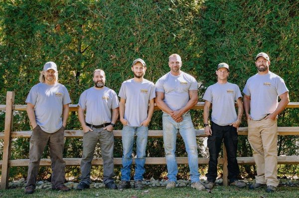 BUCKS RUN OIL - Updated December 2025 - 14 Photos - 1360 Whitaker St ...