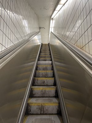 KENMORE MBTA STATION - GREEN LINE - Updated December 2025 - 23 Photos ...