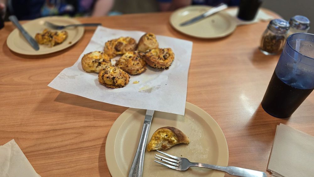 GIOVANNI MOUNTAIN PIZZA - Updated December 2025 - 112 Photos & 158 ...