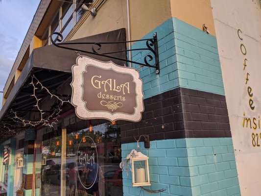 GALA CAFE & BAKERY - 218 Photos & 139 Reviews - 123 Pitt St, Mount ...