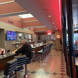 DRAKE DINER - Updated July 2025 - 231 Photos & 314 Reviews - 1111 25th ...