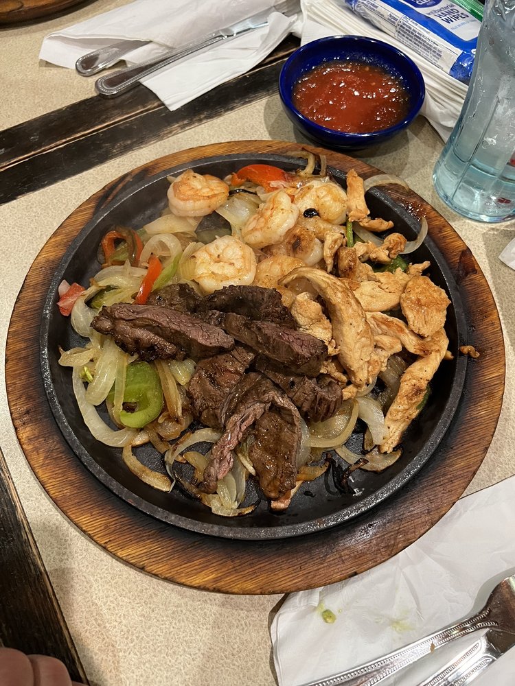 LA PARRILLA MEXICAN RESTAURANT - Updated August 2025 - 127 Photos & 214 ...