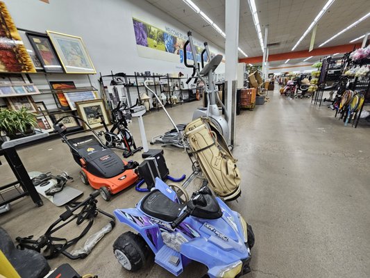 GOODWILL OF CENTRAL ARIZONA - Updated December 2025 - 41 Photos & 28 ...