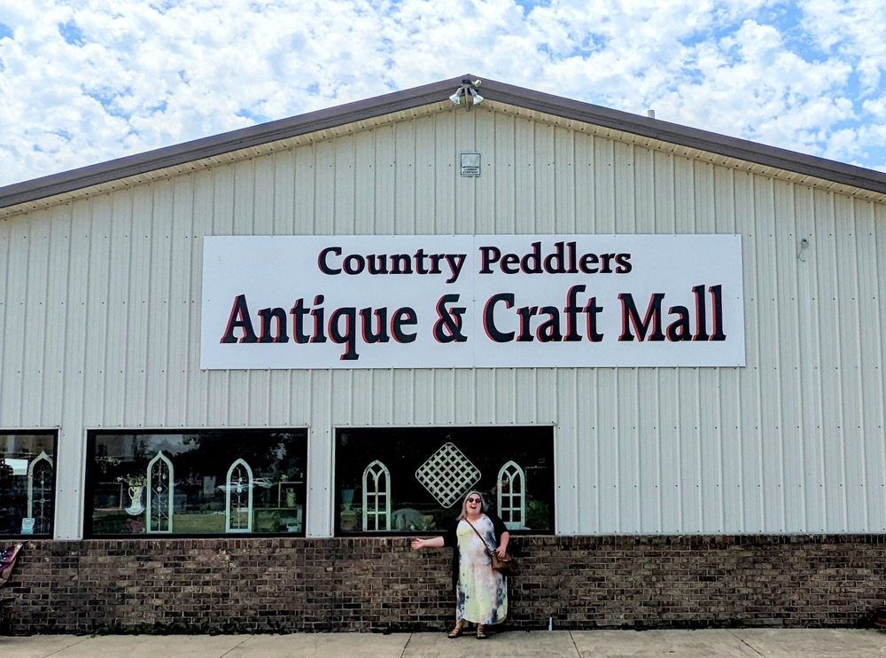 COUNTRY PEDDLERS - Updated October 2025 - 1705 Avenue Of Mid America ...