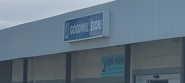 GOODWILL HAWAII - Updated October 2025 - 233 Photos & 69 Reviews - 250 ...