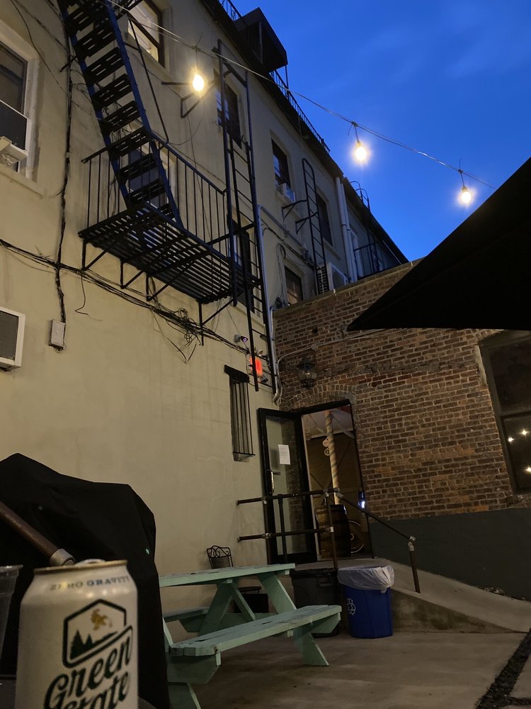 THE HOP SHOP - Updated August 2024 - 58 Photos & 56 Reviews - 121 ...