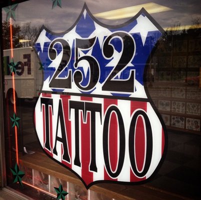 252 TATTOO - Updated September 2025 - 22 Photos & 11 Reviews - 24525 ...