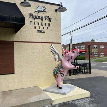 FLYING PIG TAVERN & TAP - Updated December 2025 - 89 Photos & 52 ...