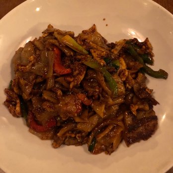 PRU THAI - Updated August 2025 - 165 Photos & 196 Reviews - 6 E Main St ...