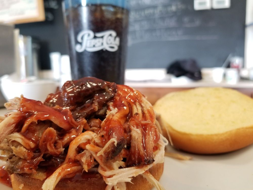 FOSTORIA DELL’S - Updated August 2025 - 33 Reviews - 224 S Main St ...