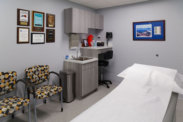 HOWARD LISS, MD - Updated September 2025 - 15 Photos - 111 Dean Dr ...