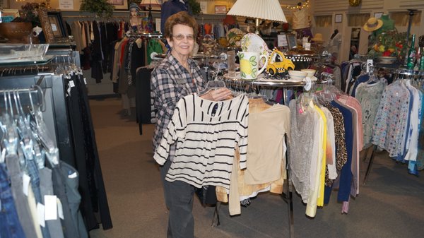 THE HAND ME UP SHOP - Updated January 2026 - 18 Photos & 41 Real ...