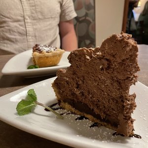 FOUR ROSES CAFE - 308 Photos & 214 Reviews - Cafes - 663 N 10th St ...