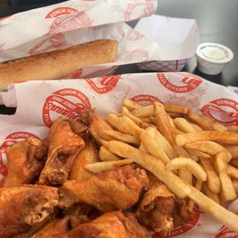 DUGAN’S SPORTS GRILL - Updated May 2024 - 52 Photos & 177 Reviews ...