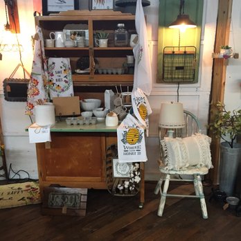 SPRINGFIELD ANTIQUE BARN - Updated January 2026 - 49 Photos & 13 ...