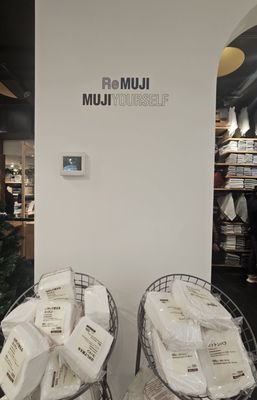 MUJI MARKET - Updated January 2025 - 75 9th Ave, New York, New York ...