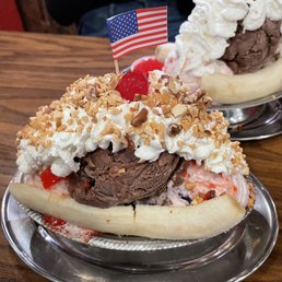 JAXSON’S ICE CREAM PARLOR AND RESTAURANT - 3630 Photos & 1933 Reviews ...