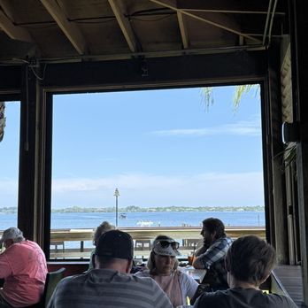 RIVER ROCKS DINING DOCKSIDE - Updated December 2025 - 325 Photos & 542 ...