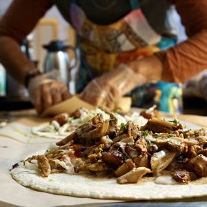 SWEET ‘N SAUCY - Updated December 2025 - 73 Photos & 63 Reviews - 117 N ...