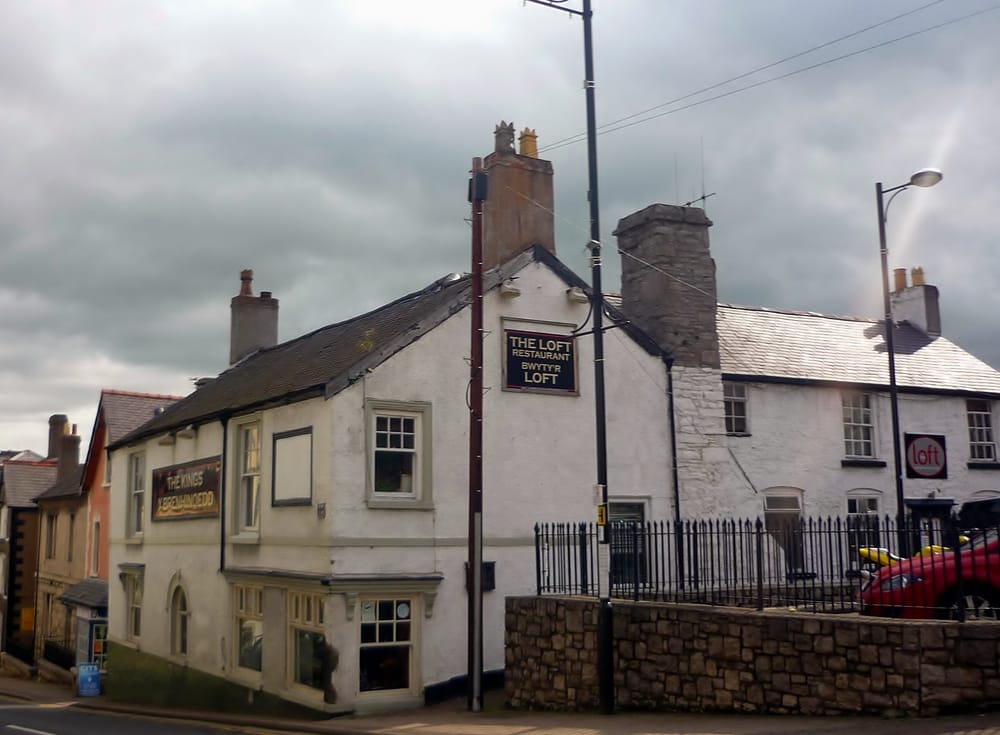 THE LOFT LOUNGE BAR - Updated December 2025 - 18 Vale Street, Denbigh ...