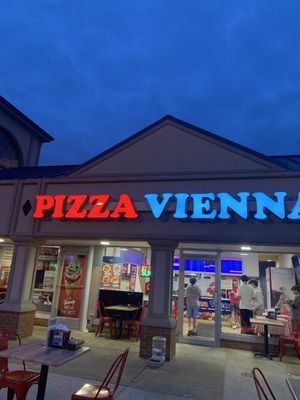 PIZZA VIENNA - Updated October 2025 - 78 Photos - 84 Reviews - 235 ...
