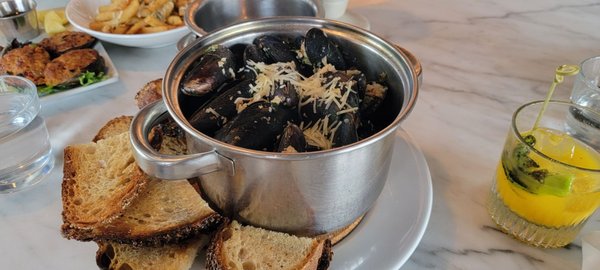 SALT & BARREL - 786 Photos & 520 Reviews - 61 W Main St, Bay Shore, New ...