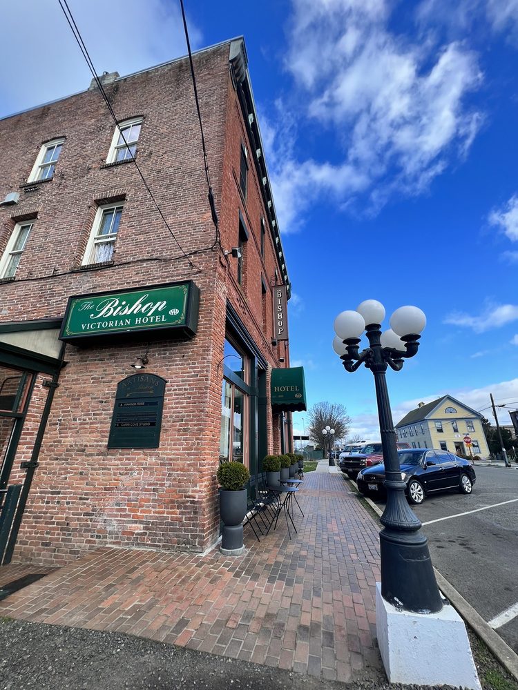 THE BISHOP HOTEL - Updated July 2024 - 85 Photos & 60 Reviews - 714 ...