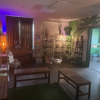 IWI FRESH OASIS - Updated September 2025 - 19 Photos - 567 Hamilton E ...