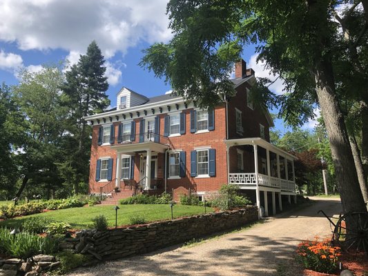 LIGHTNER FARMHOUSE BED & BREAKFAST - Updated June 2025 - 14 Photos & 12 ...