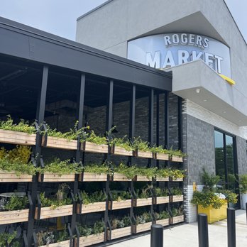 ROGERS MARKET - Updated December 2025 - 12 Photos - 10 Sarasota Center ...
