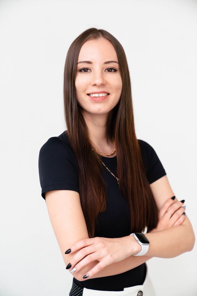 IRINA BUSH - HOLLYWOOD ESTATES - Updated April 2024 - Contact Agent ...