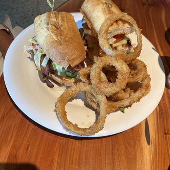 CORNER 16 - Updated August 2025 - 52 Photos & 72 Reviews - 9637 Kroger ...