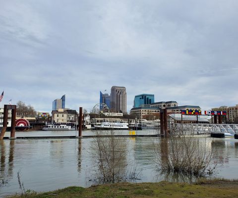 RIVER WALK PARK - Updated July 2025 - 124 Photos & 20 Reviews - 651 2nd ...