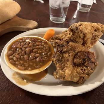 CARRIAGE CROSSING RESTAURANT AND BAKERY - Updated October 2025 - 192 ...