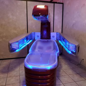 TOTALLY TAN & SPA - Updated December 2025 - 17 Photos & 57 Reviews ...